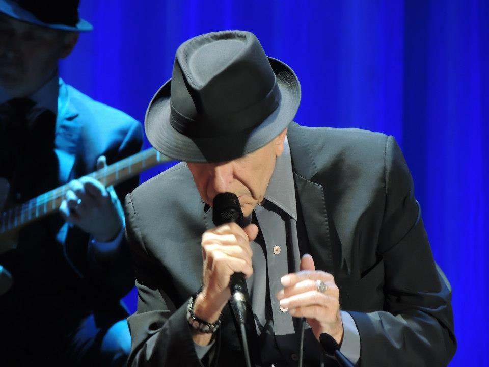 2012 Leonard Cohen Lisbon Concert Photos – Neil Larsen’s Accordion ...